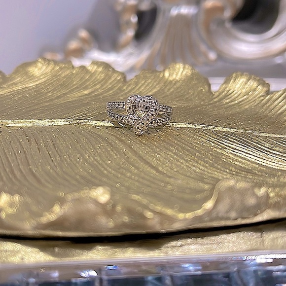 Kay Jewelers | Jewelry | Eternity Heart Ring Size 6 Kt | Poshmark